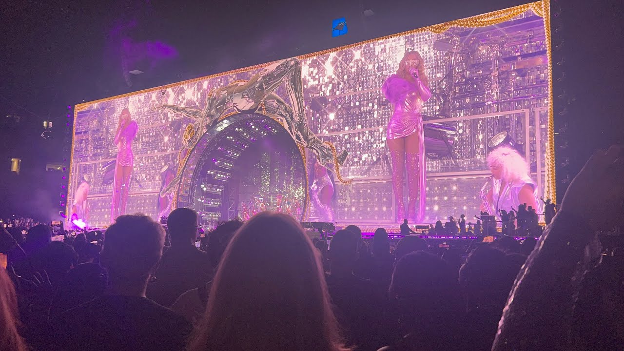 Beyoncé Cuff It Renaissance World Tour - YouTube