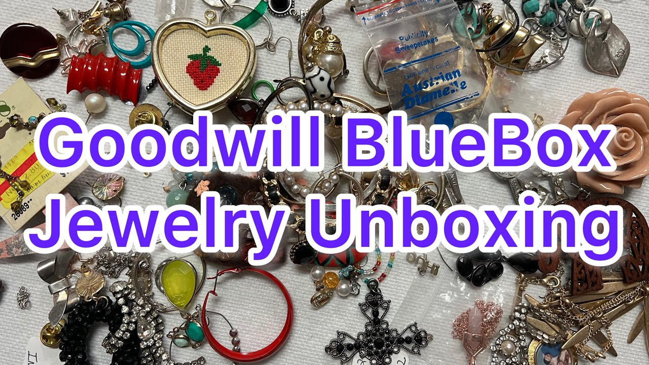 Goodwill Bluebox 5 Pound Mystery Jewelry Box Gold? Sterling? - YouTube