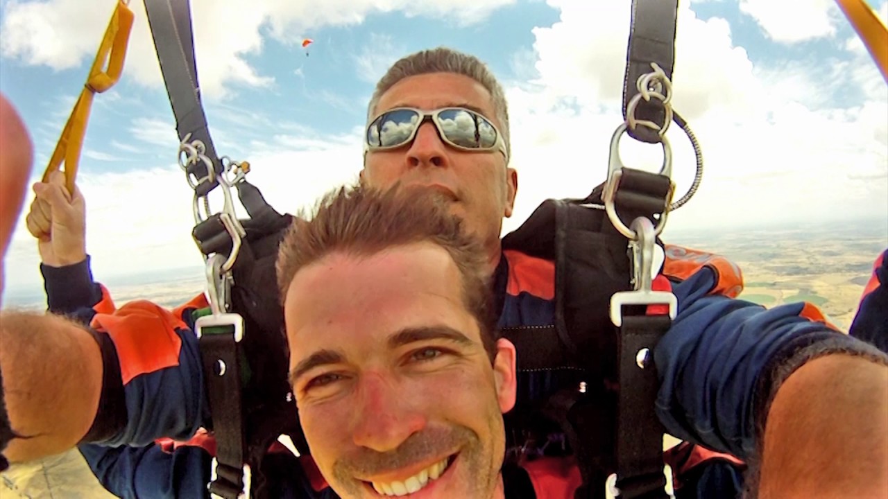 Skydiving in Évora - Miguel Gama - YouTube