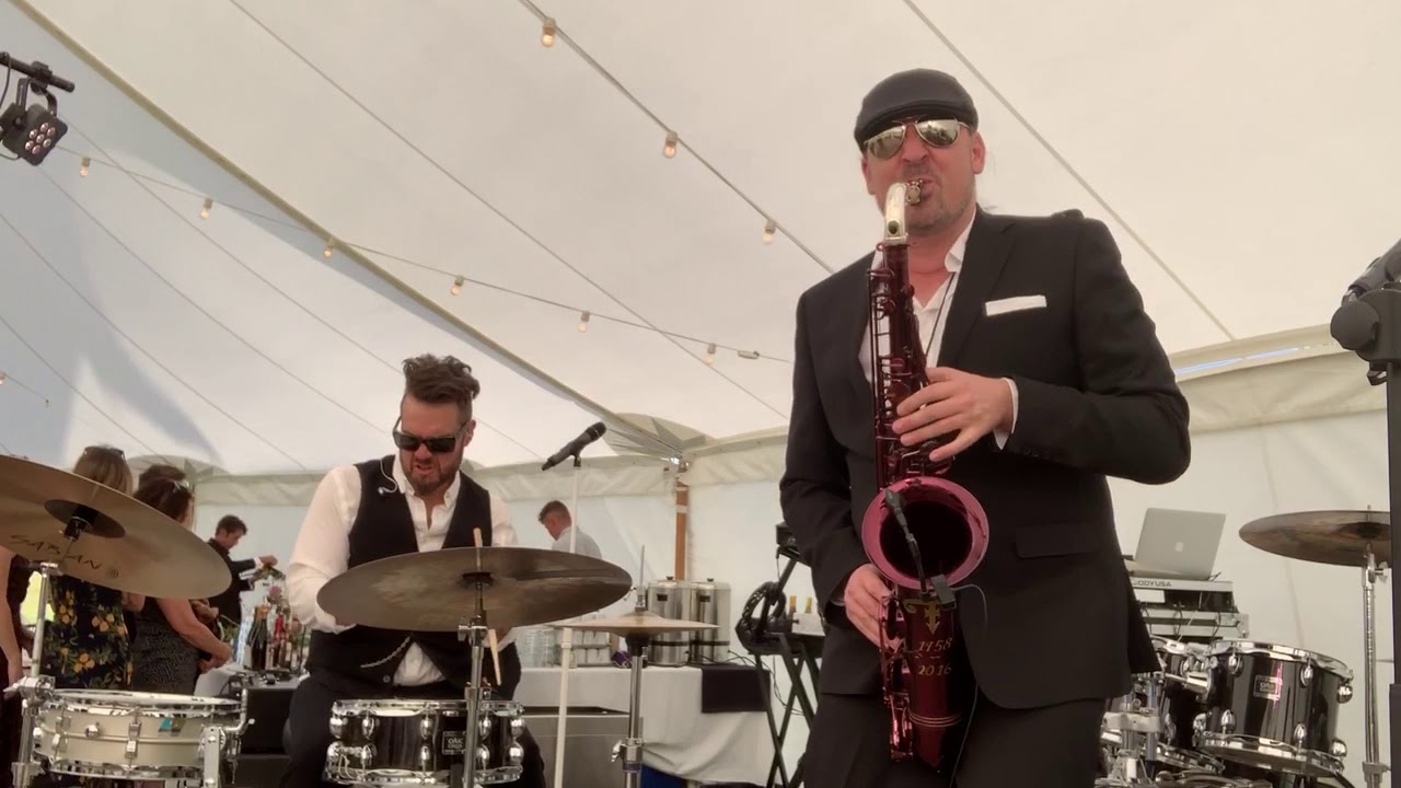"I Wanna Hold Your Hand" - David Halliday Sax Solo w/ DH3/AMBump - YouTube