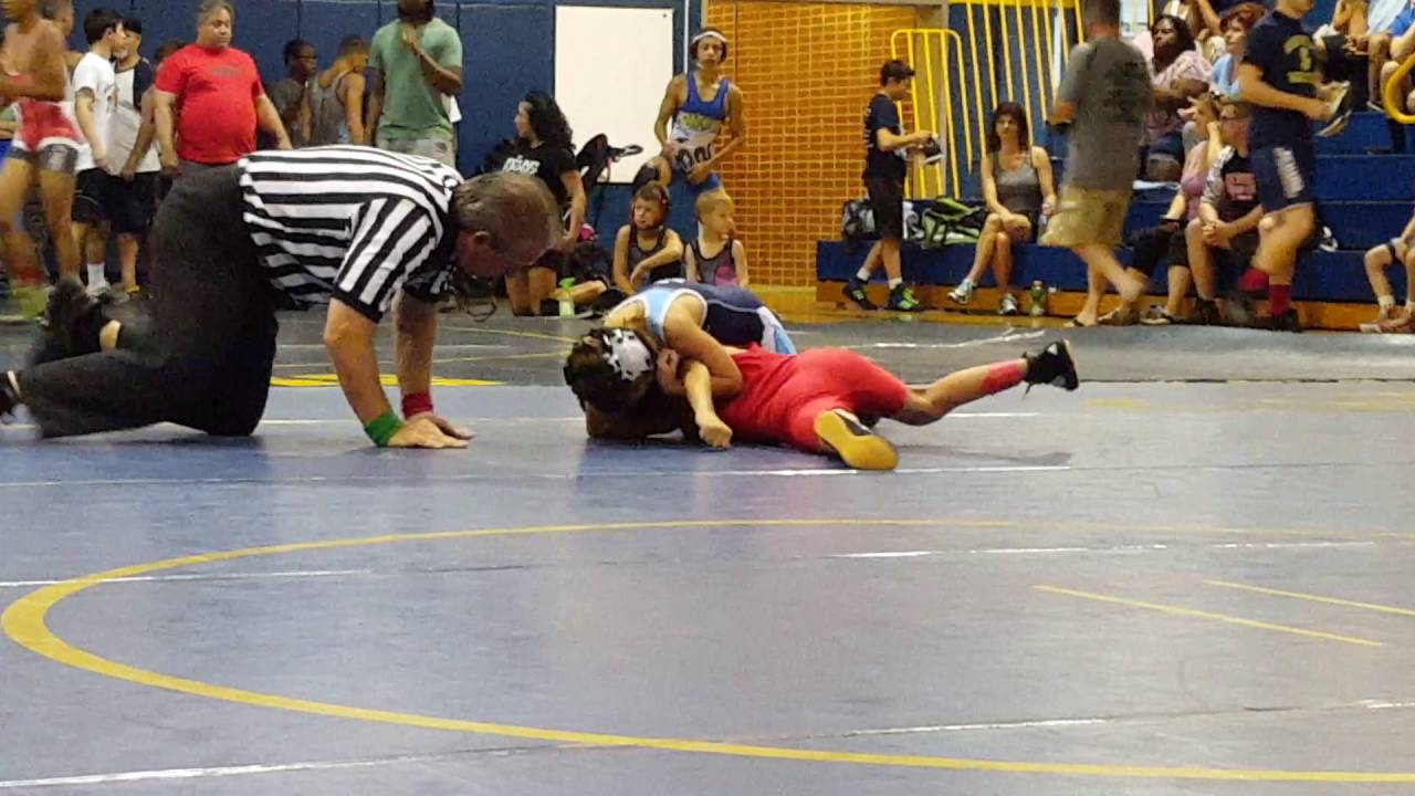 Julia Horger win by pin sepa - YouTube