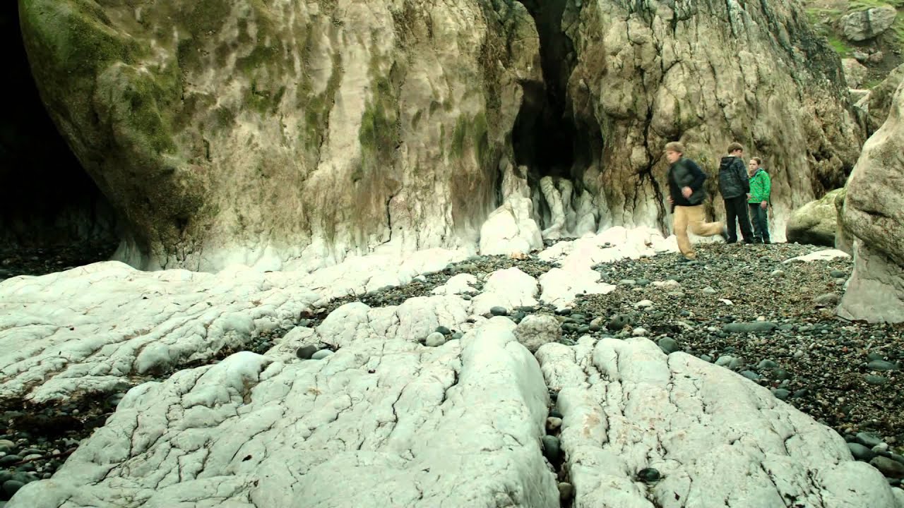 CBBC: Rocket's Island Episode 7 - Rocket and Brandon fall out - YouTube