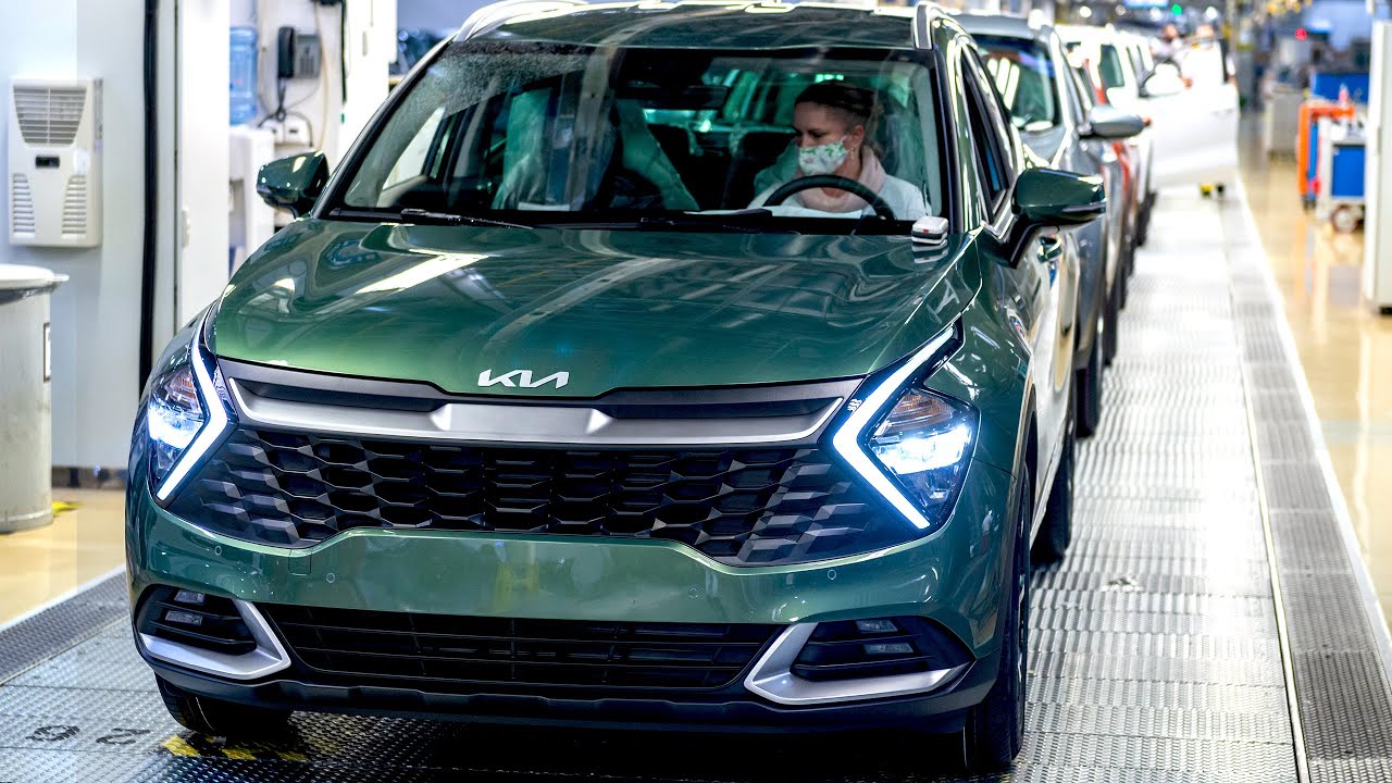 Kia Sportage Production - Manufacturing Plant | Slovakia - YouTube