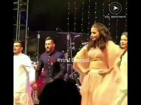 Cute Alia Bhatt SPOTTED Dancing At Her Best Friend's Wedding In Jodhpur