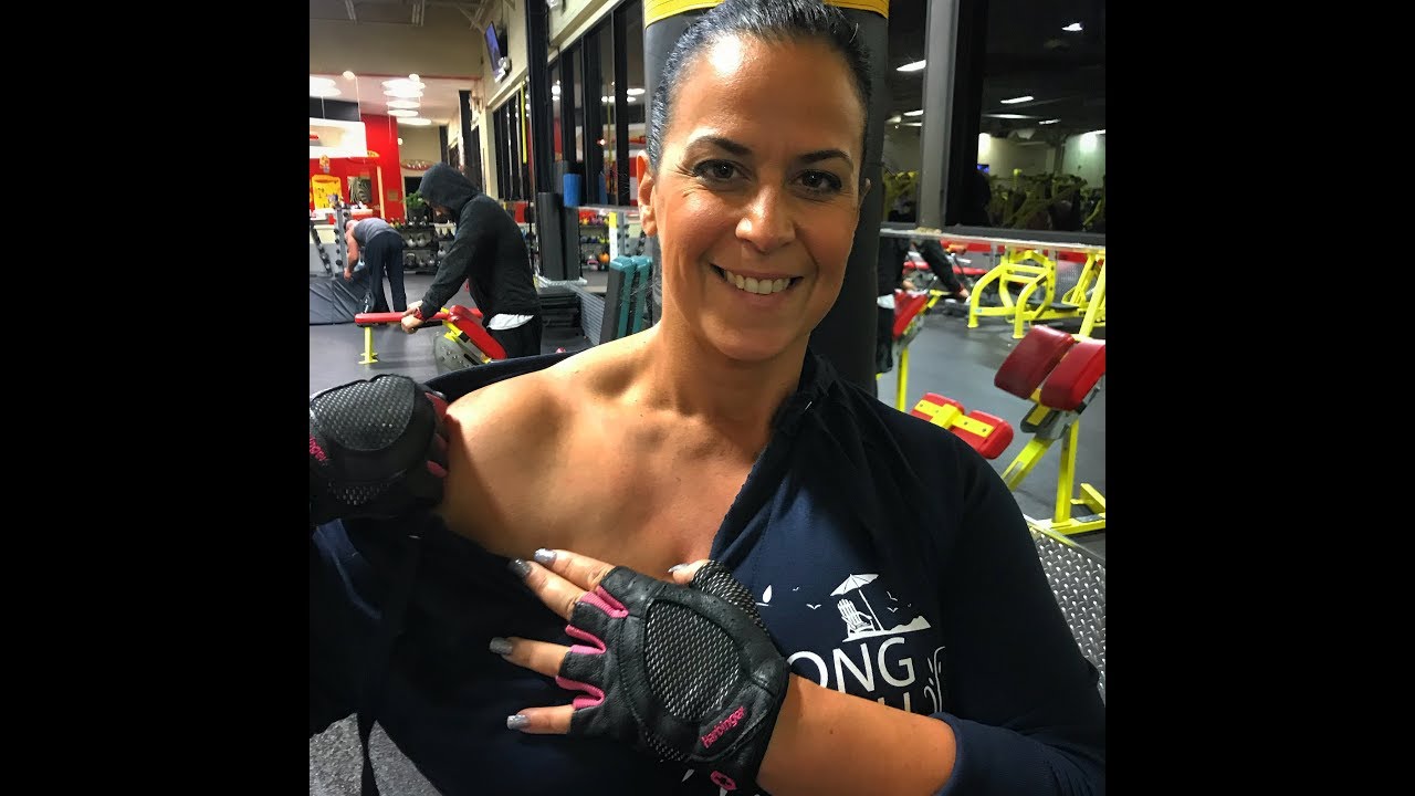 BUILD SEXY SHOULDERS | WOMENS SHOULDER WORKOUT - YouTube