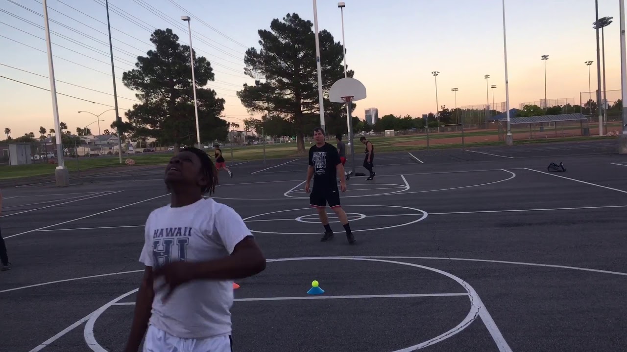 Coach gil : gametime basketball - YouTube