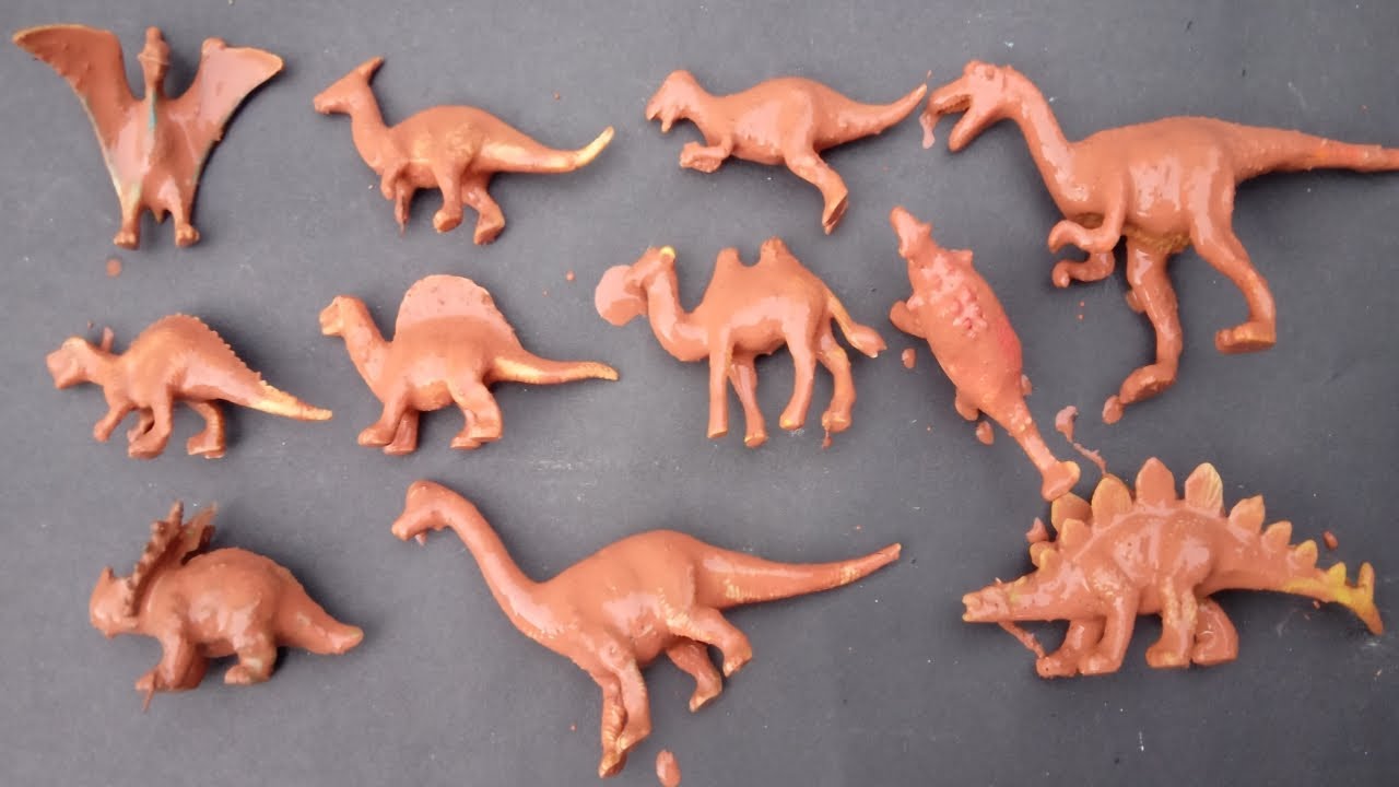Dinosaurs for toddlers | Washing small dinosaur toys | Muddy dinosaur ...