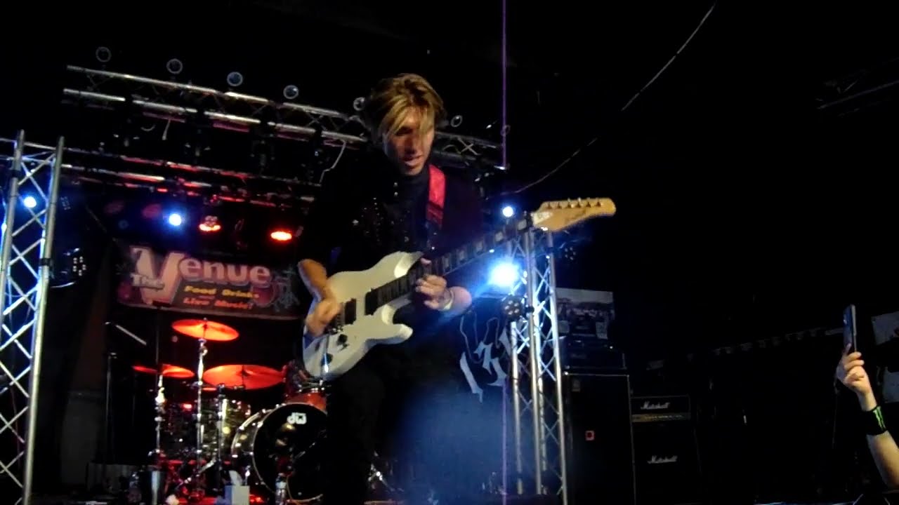 Sam Cristea of Liliac - Opening solo of Mars; Denver, CO July 16, 2022 ...