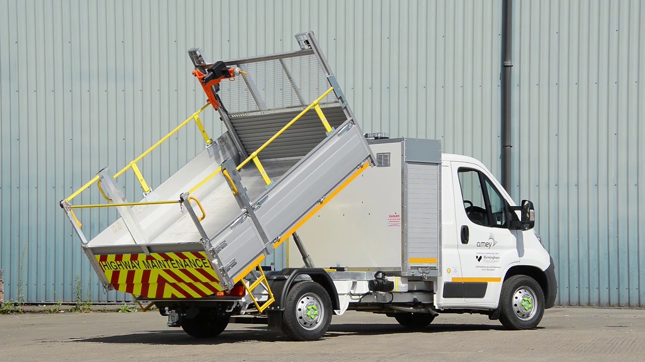 Bevan tipper body - YouTube