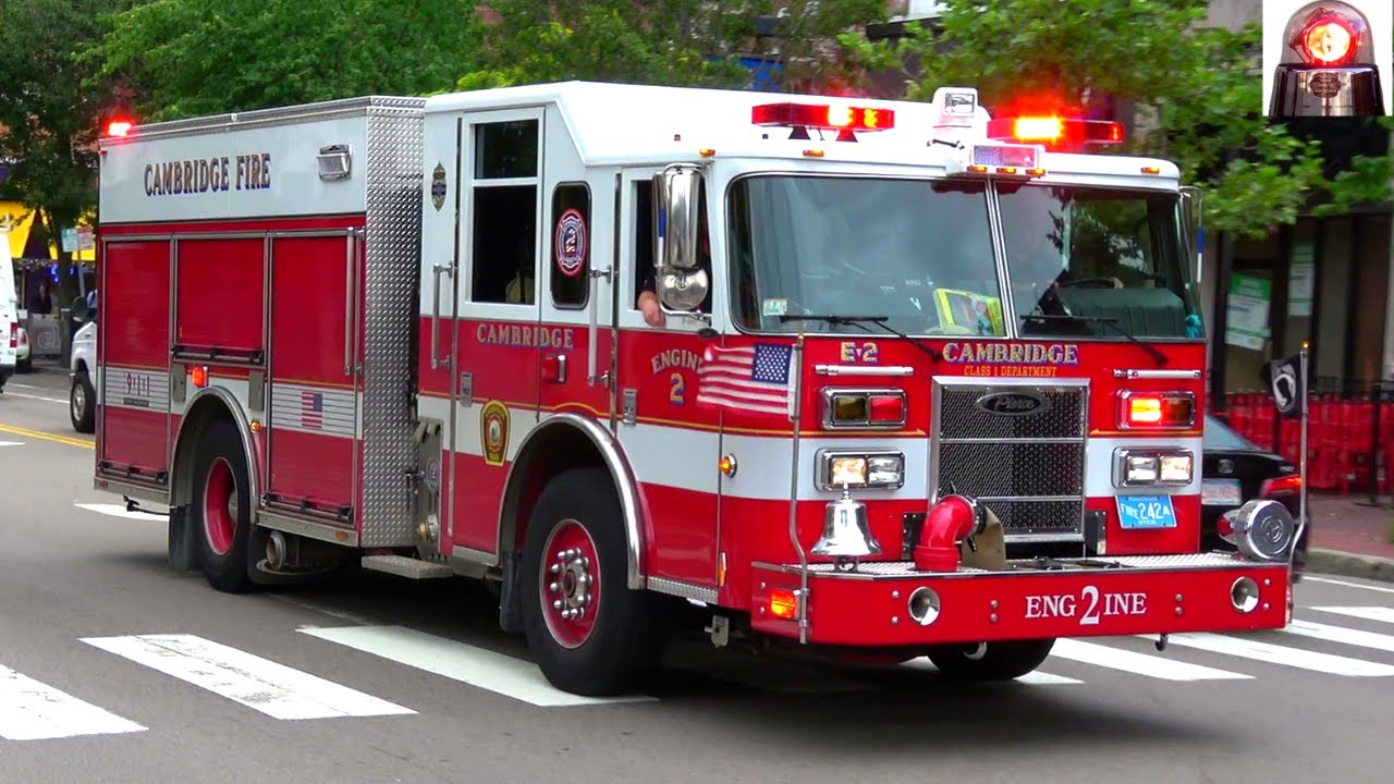 Cambridge Fire Engine 2 Responding Q-Siren Emergency - YouTube