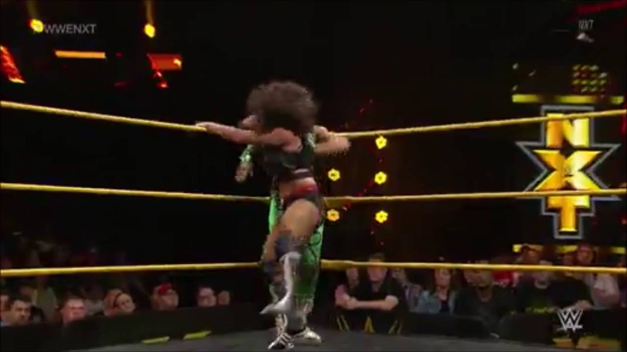 Handspring Back Elbow Smash on Peyton Royce - YouTube