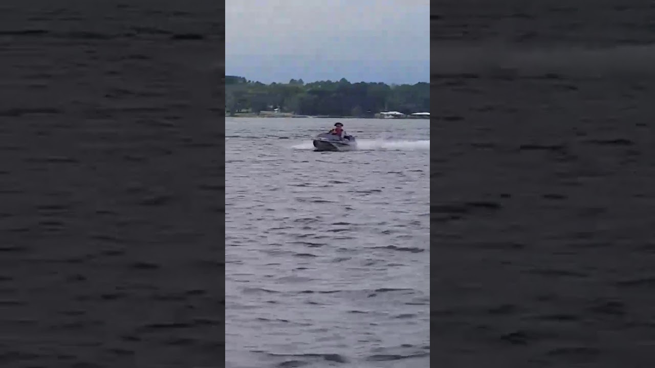 Funjet Jet boat Lake Holbrook - YouTube