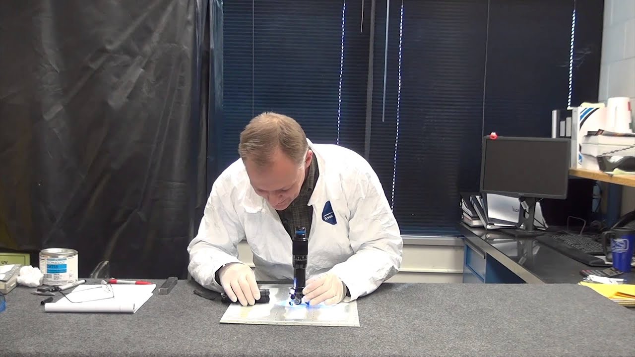 Measuring a Mold Impression Using the Optical Micrometer - YouTube
