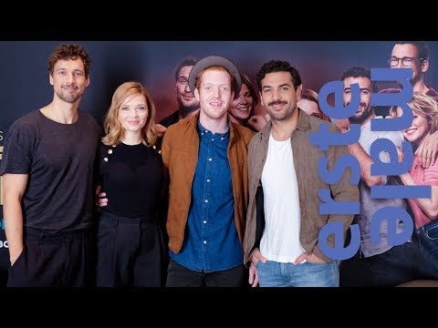 erste male: KAROLINE HERFURTH, ELYAS M´BAREK & FLORIAN DAVID FITZ