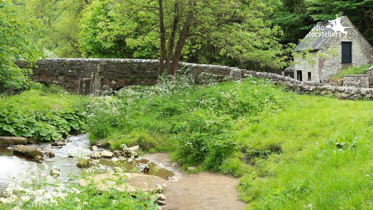 Ancient stone bridge in Milldale, Peak District, England. - YouTube