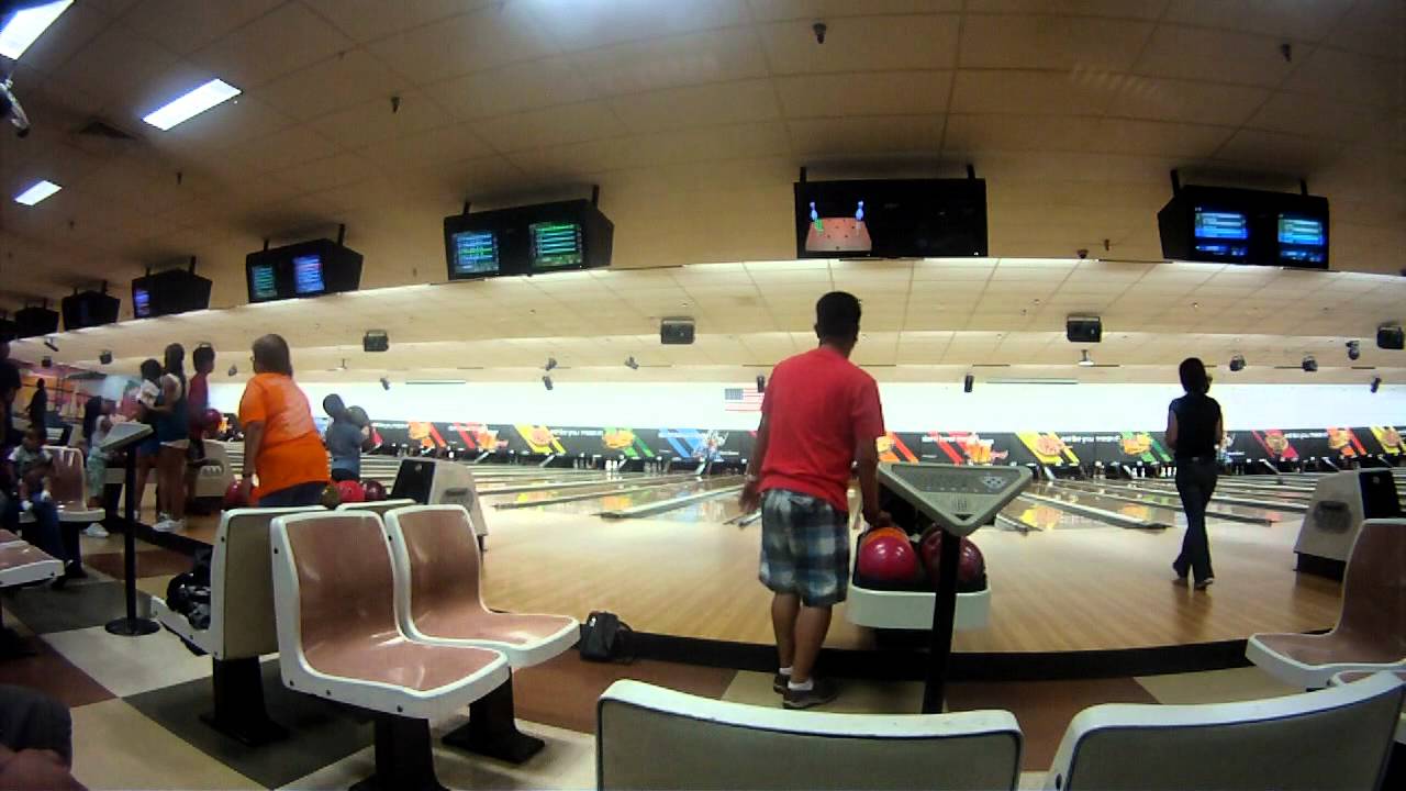 Cromwell peeps go Bowling!!.. - YouTube