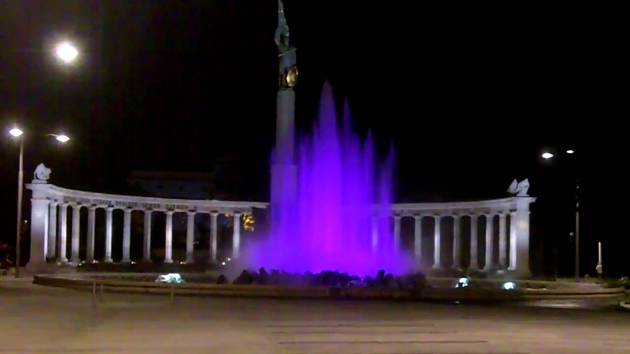 Vienna - water fountain light show - YouTube