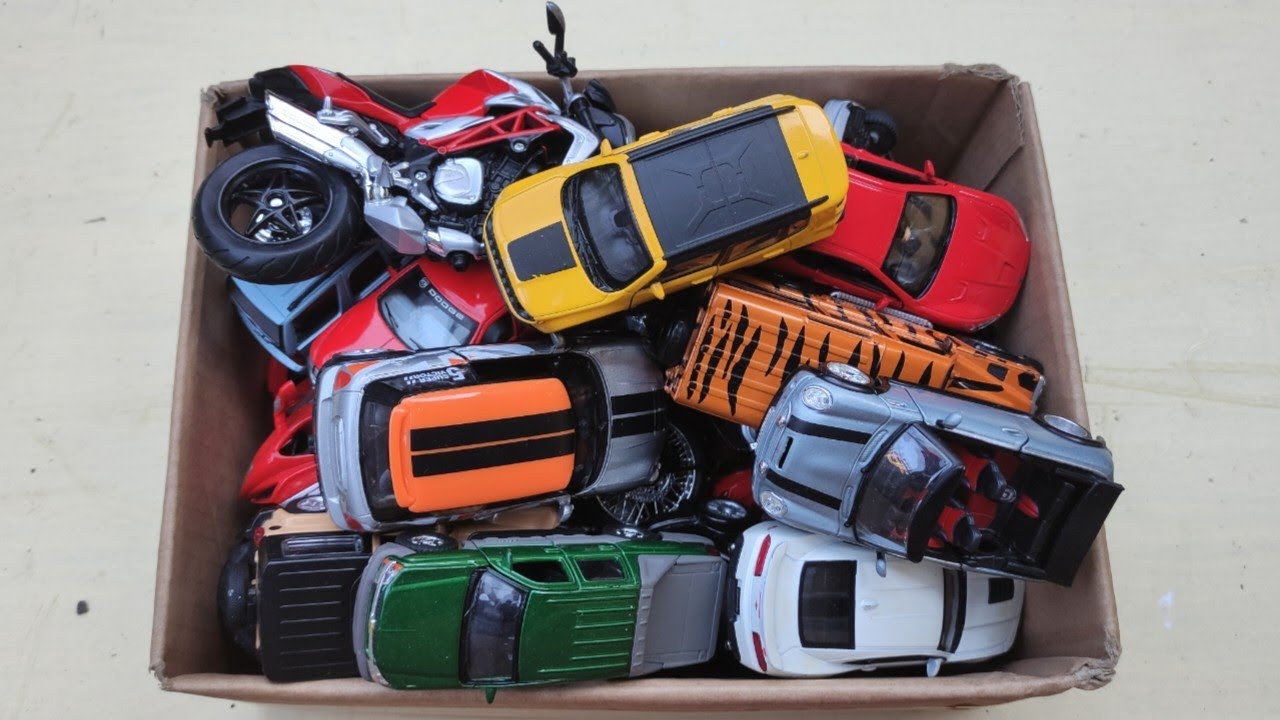 Review Model Cars and Bikes in Hands | Mini Cooper, MV Agusta ...