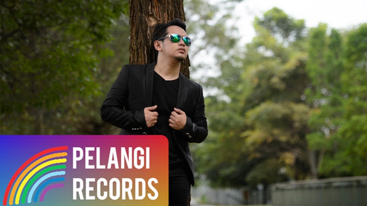 Teguh Permana - Entah Siapa (Official Music Video) - YouTube