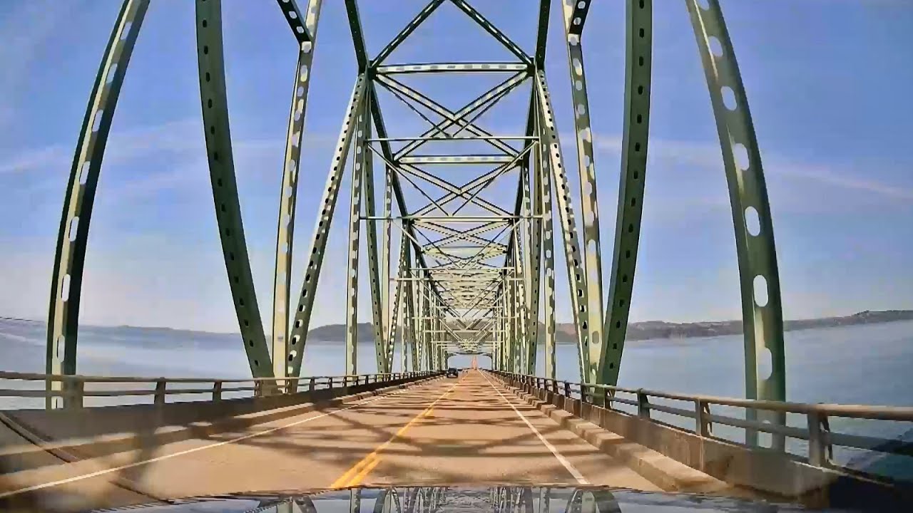 Sped Up Video Astoria–Megler Bridge Crossing Columbia River Oregon to ...