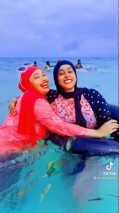 gabdho Dabada iska fareenaayo Badda dhacdeeda - YouTube