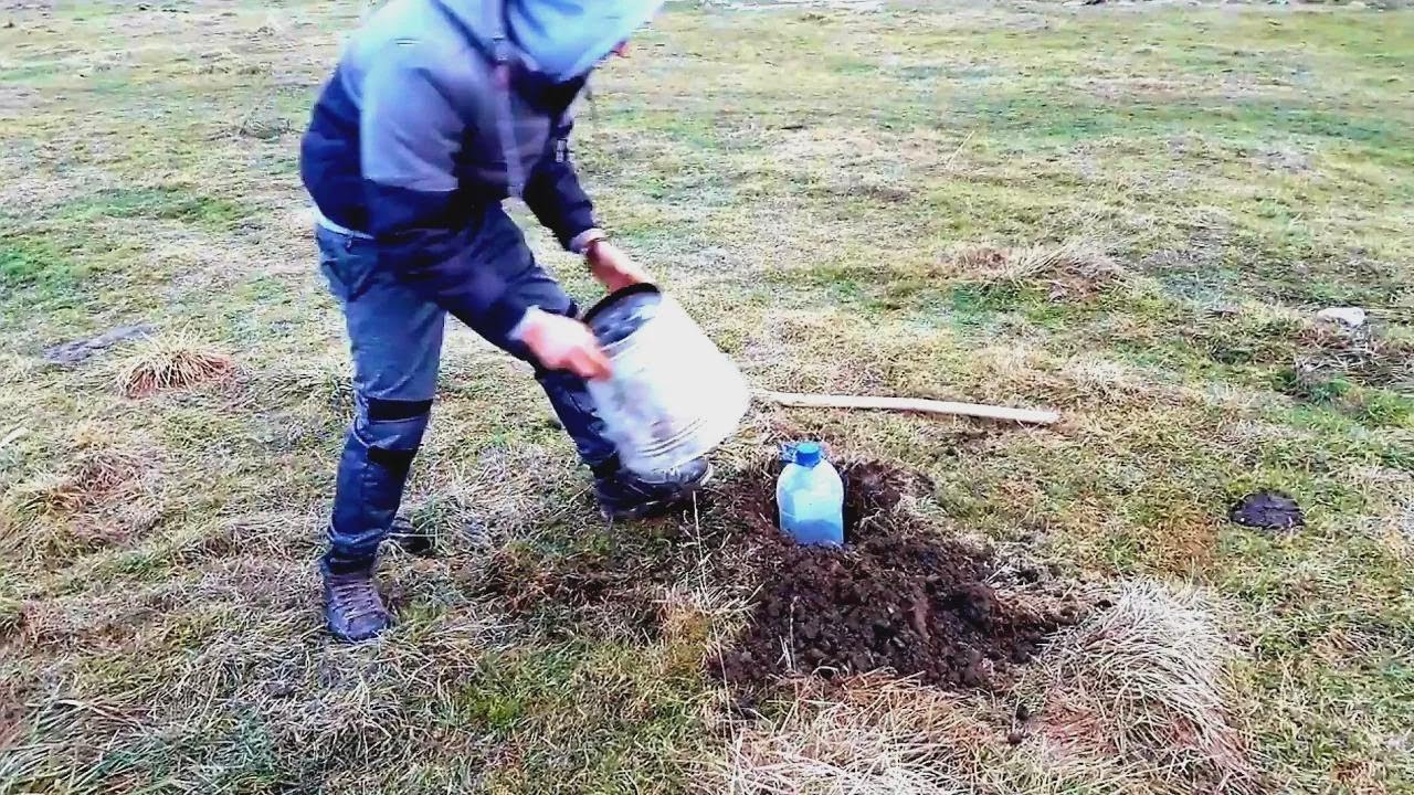 5-Gallon Jug Explosion Experiment! - YouTube