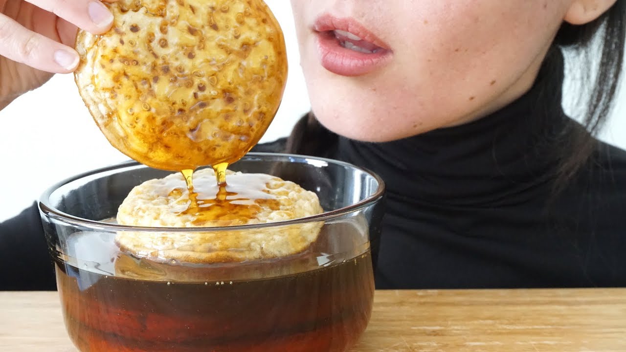ASMR: Golden Syrup Soaked Crumpets ~ Squishy & Sticky Eating Sounds (No ...