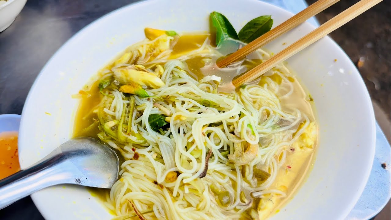 Bún Cá Núi Sam Chứ Không Phải Bún Cá Châu Đốc Nhe - YouTube