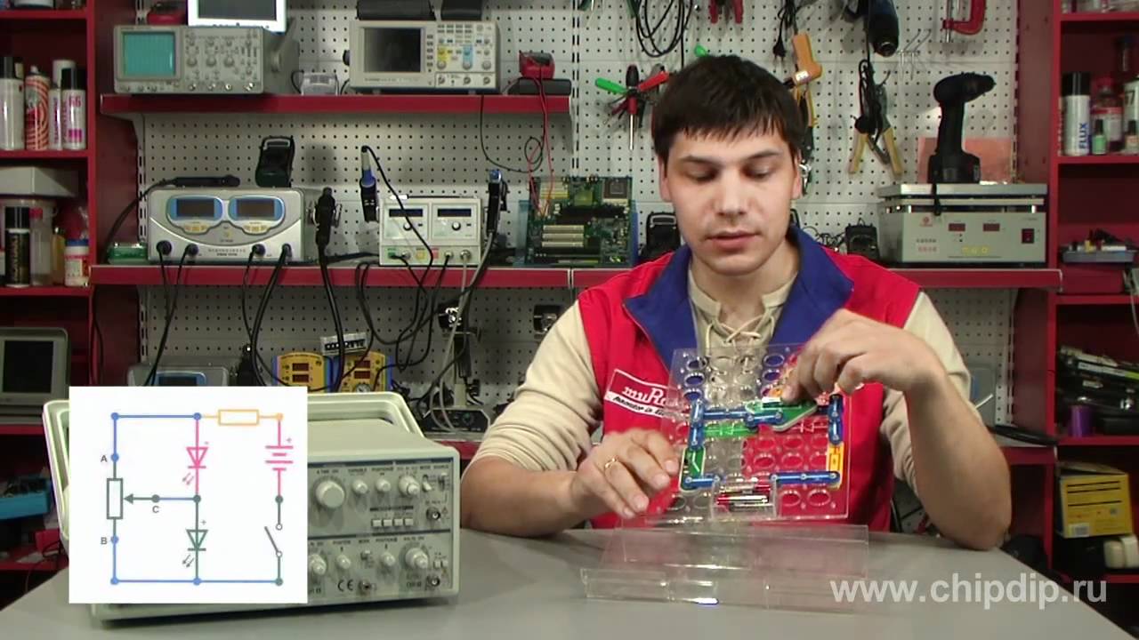 Variable Resistor as a Voltage Divider - YouTube