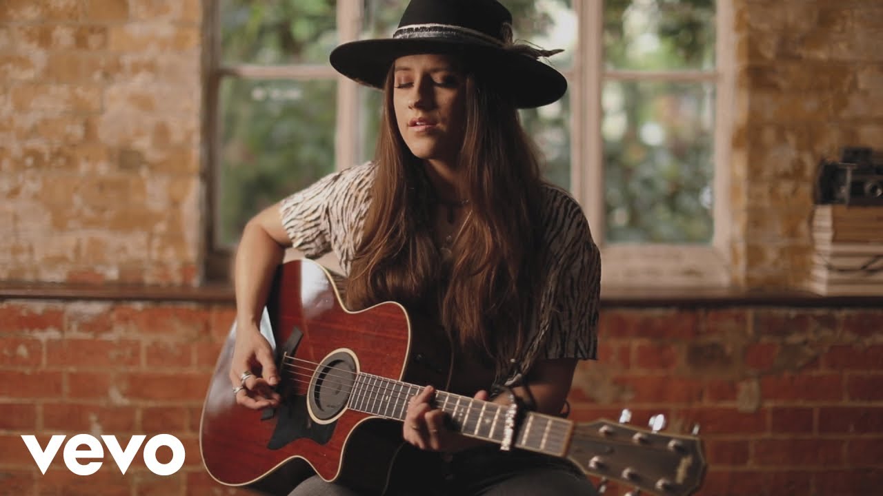 Maggie Baugh - Woulda Left First (Visualizer) - YouTube