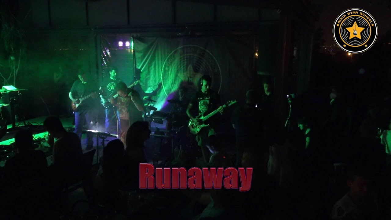 Runaway - Group 8 (Live 28/5/2022) - YouTube
