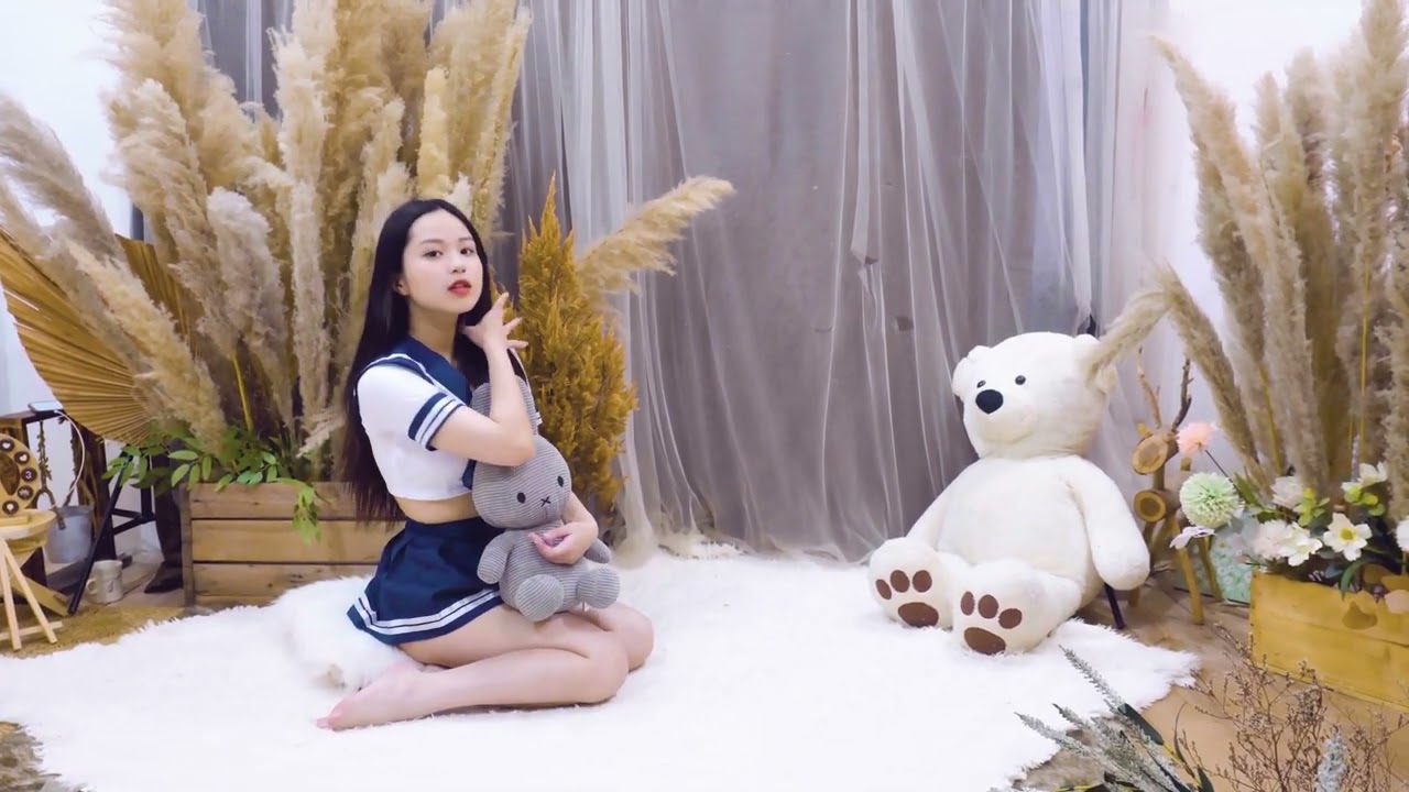 [세로룩북] 눈 앞에서 옷 갈아입는 노브라 후방주의 일본 룩북ㅣno bra LOOKBOOK - P2 - YouTube