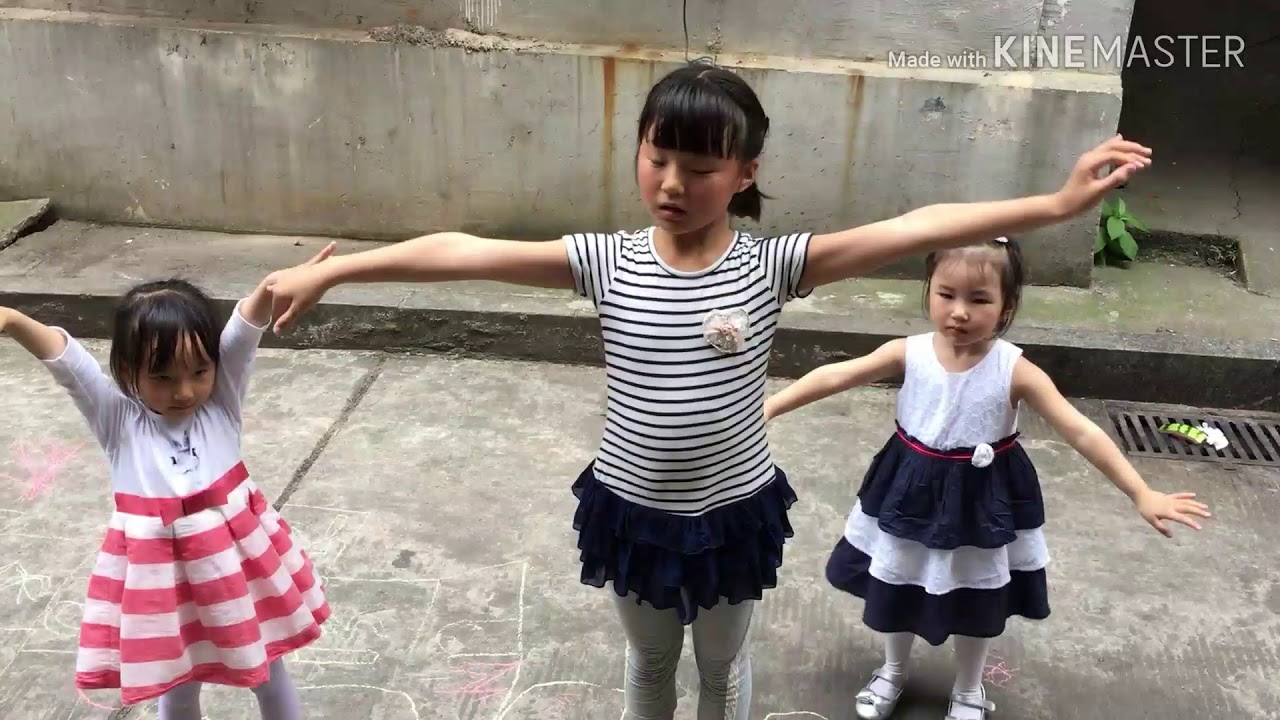 Small dance of kids - YouTube