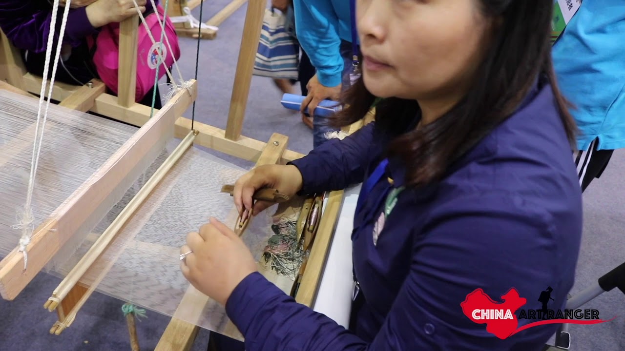 Amazing Chinese Art- Kesi in Suzhou (Chinese Tapestry) - YouTube