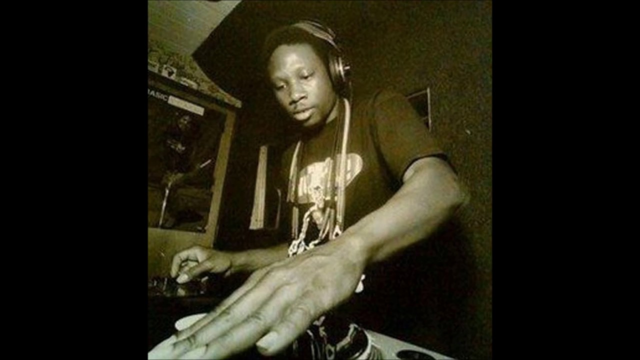 DJ Jazzy Jay Mixing 'Mickey Mouse Club' Live at T Connection 1980 - YouTube