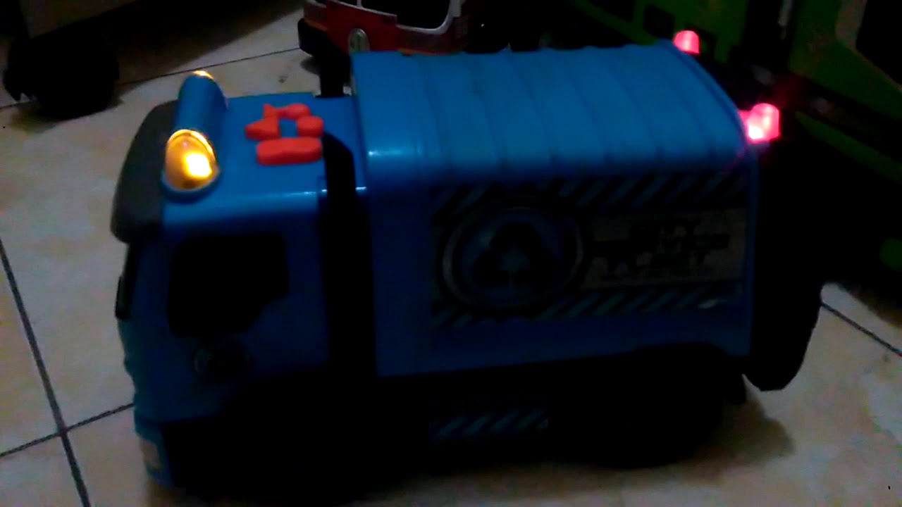 Road rippers garbage truck city service fleet - YouTube