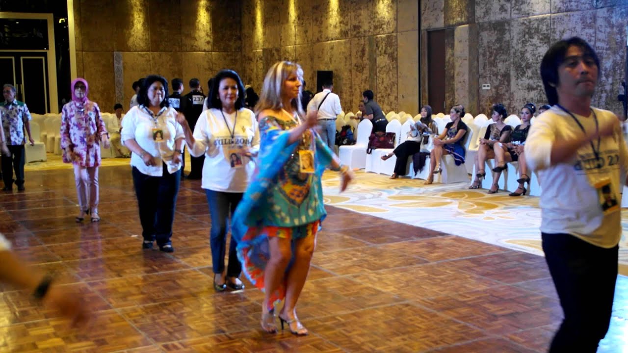 Bengawan Solo Line Dance - YouTube