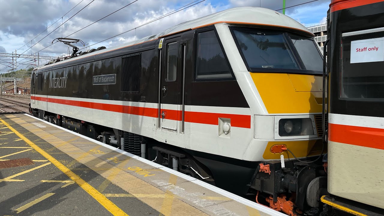 Class 90 on the WCML for extra capacity!! - 90002 at Milton Keynes ...