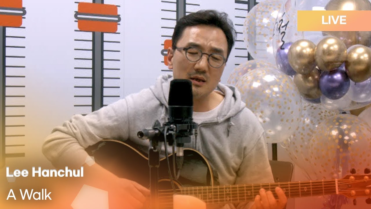 Lee Hanchul(이한철)-A Walk(산책)| K-Pop Live Session | K-Poppin' - YouTube