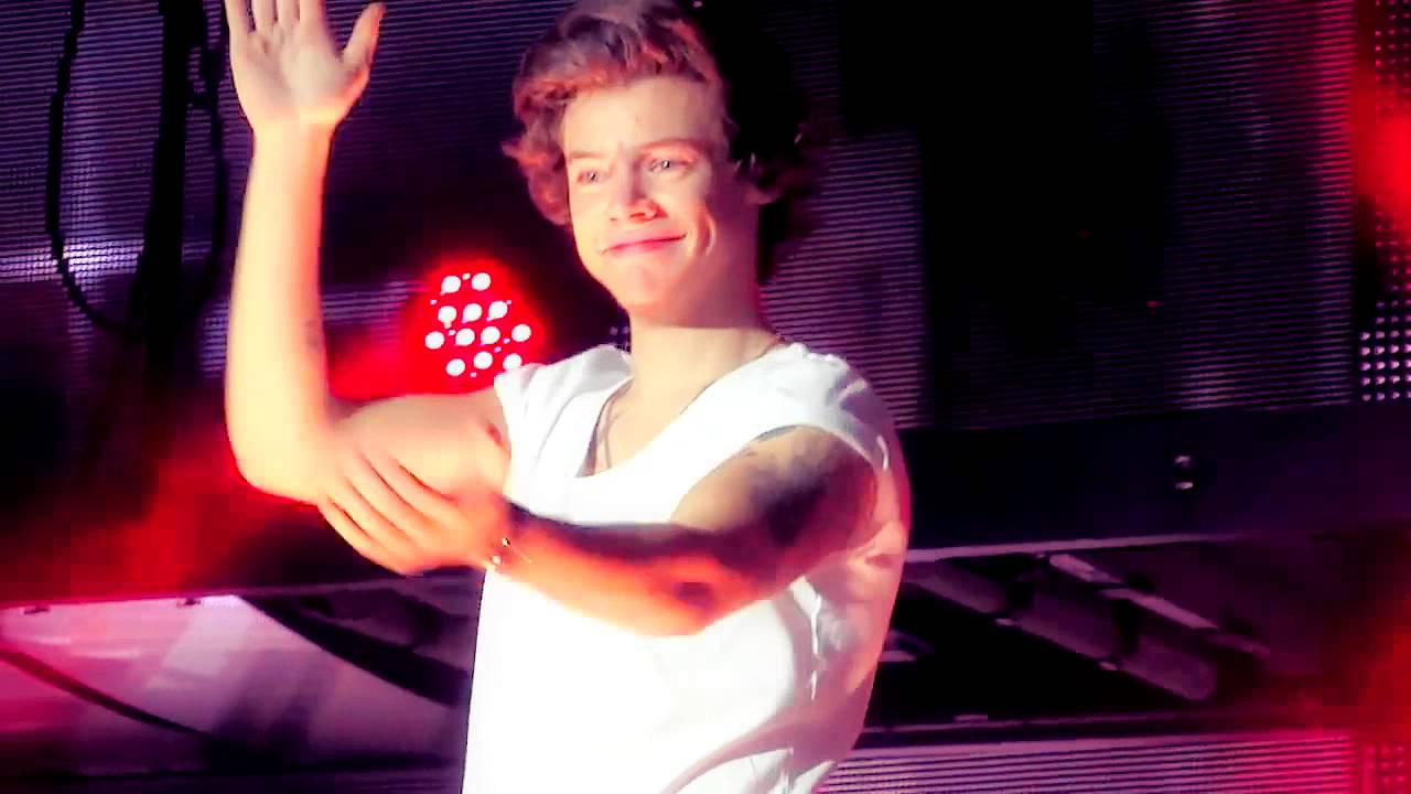 One Direction | U Can't Touch This - YouTube