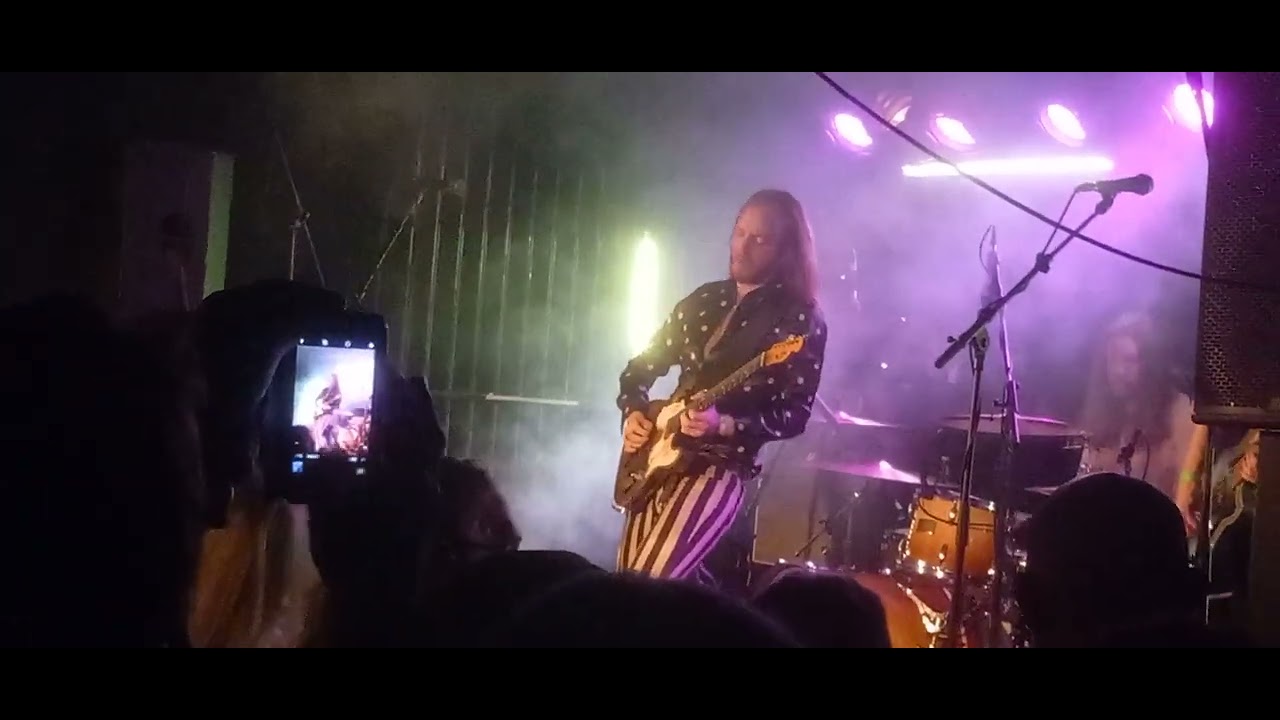 The Vintage Caravan - On The Run @ the O2 Academy 2, Islington 25.10. ...