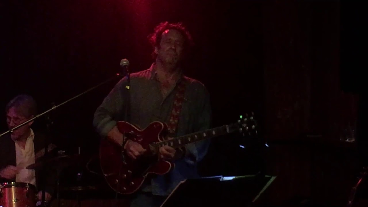 Jon Geiger clip from "Can't find my way home" live in LA - YouTube