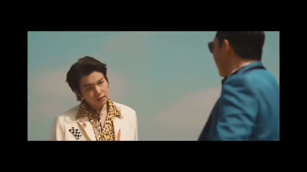 psy 🤕😅~sun. #psy #suga #lisa - YouTube