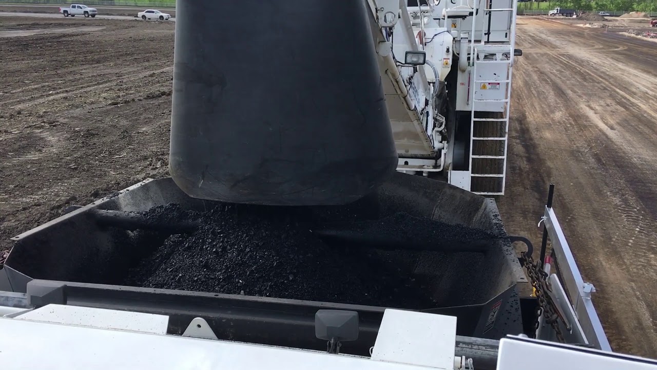 Roadtec MTV Shuttle Buggy and Paver - YouTube