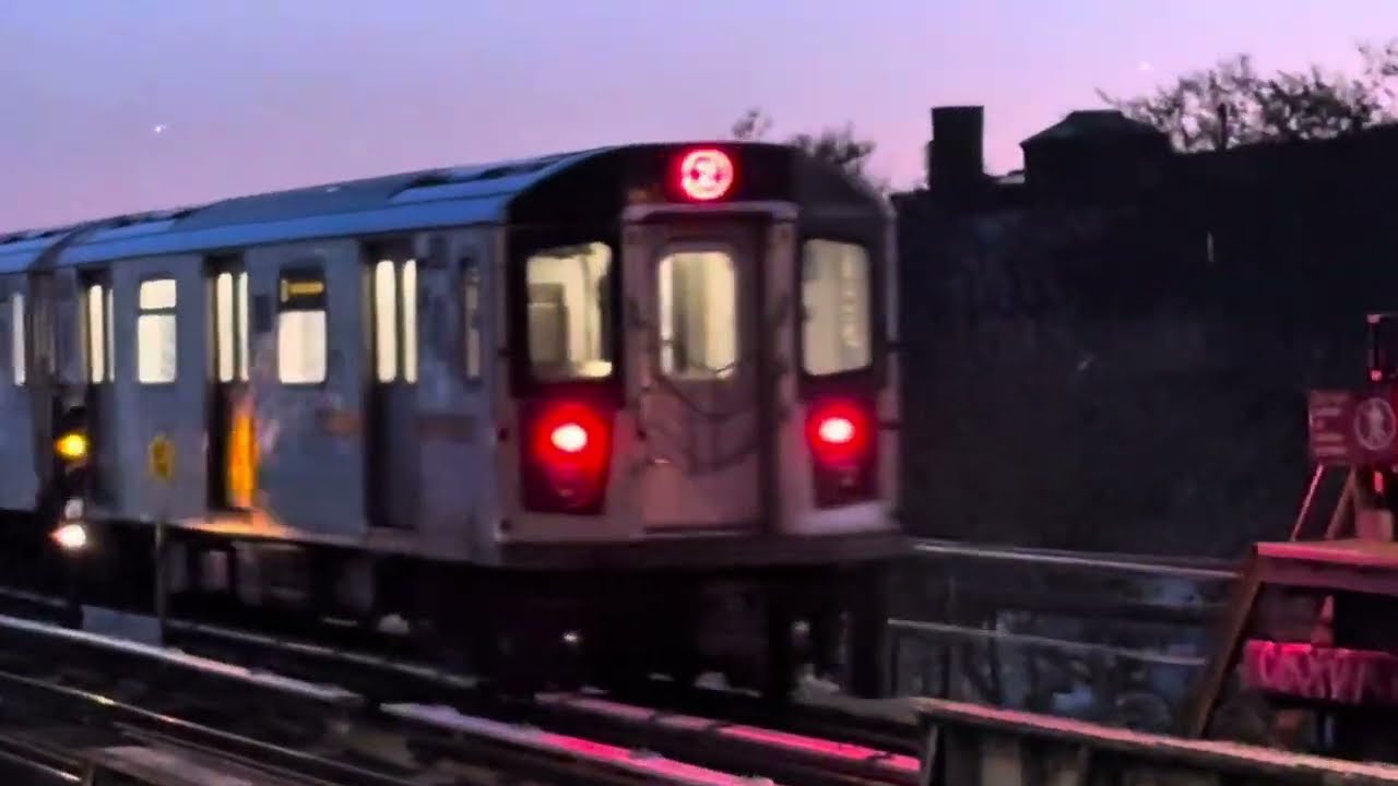 MTA NYCS: (2) Train Action at Pelham Parkway - YouTube