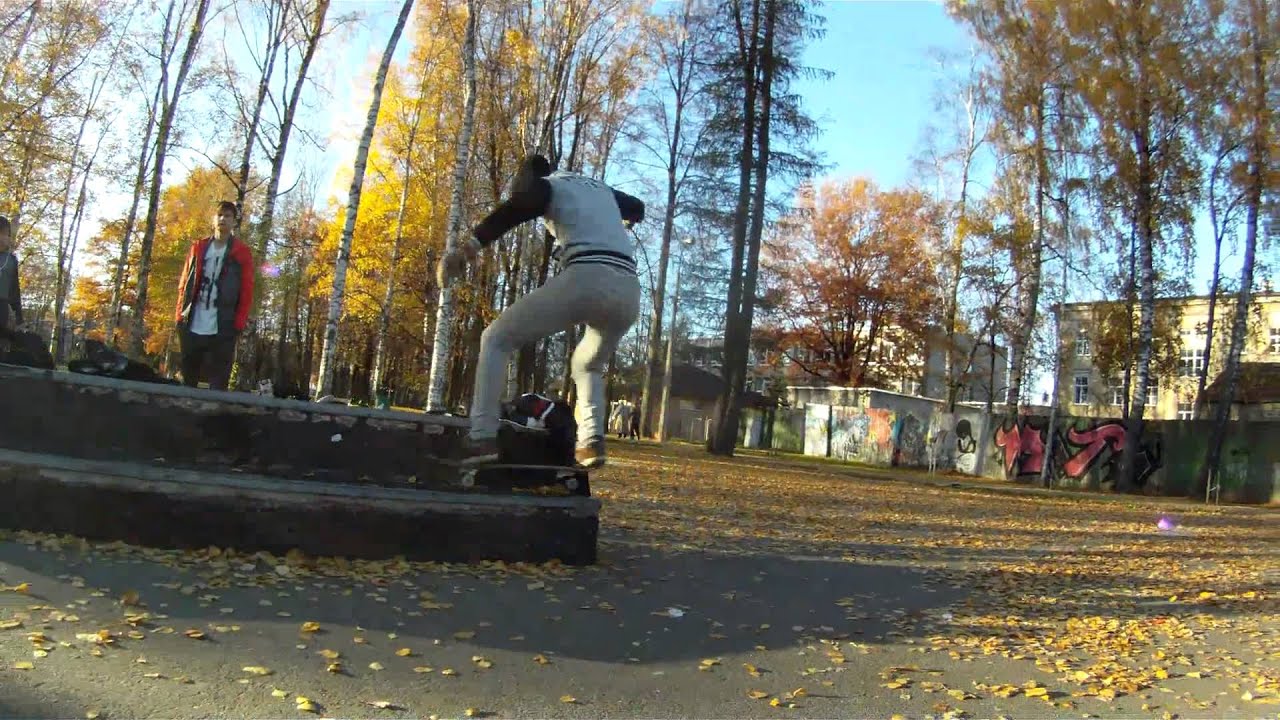 Zelta rudens- Golden Autumn skateboarding - YouTube