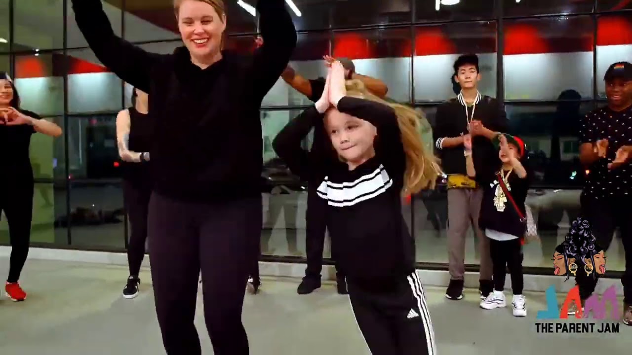 Teach The Family To Twerk Vol.4 - YouTube