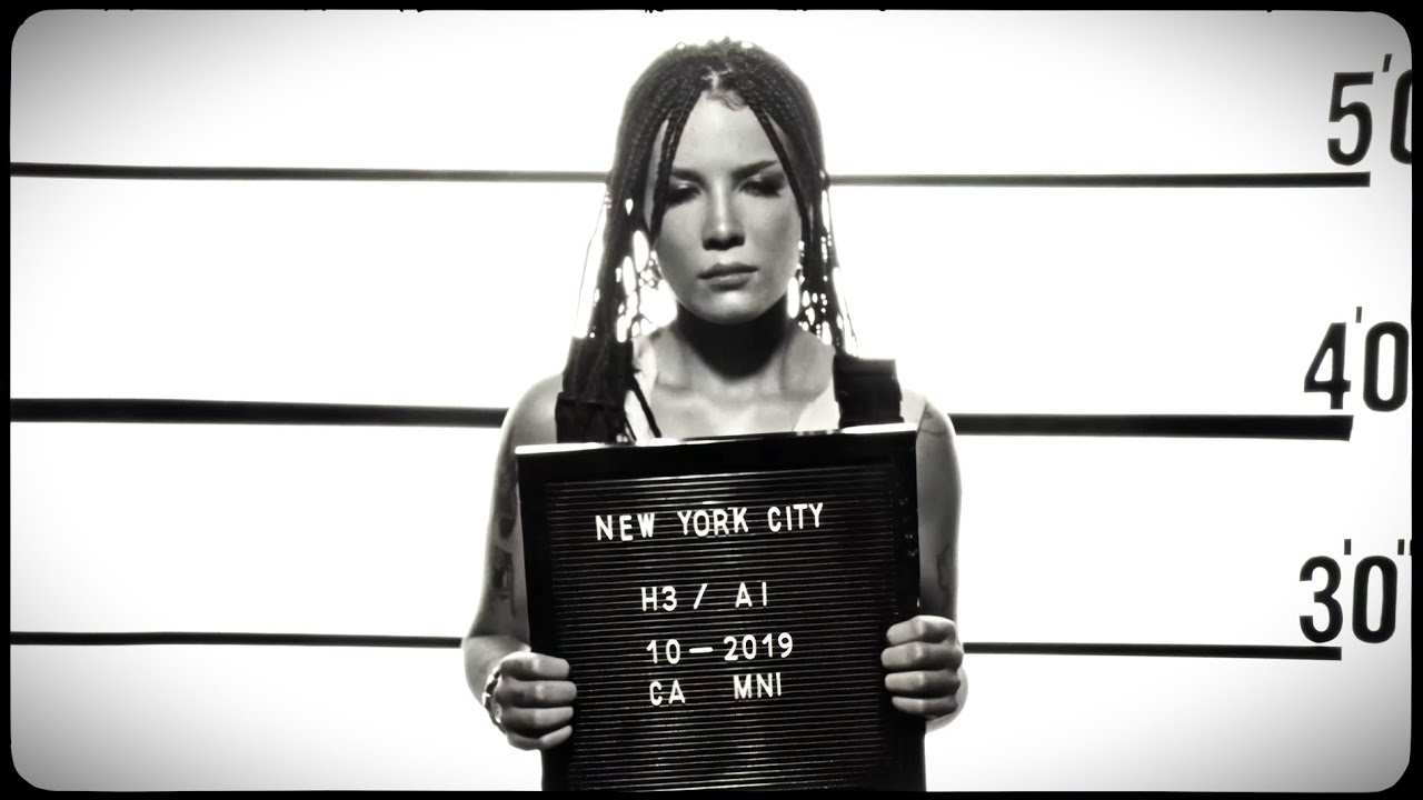 Halsey - Nightmare [4K, Remastered] - YouTube