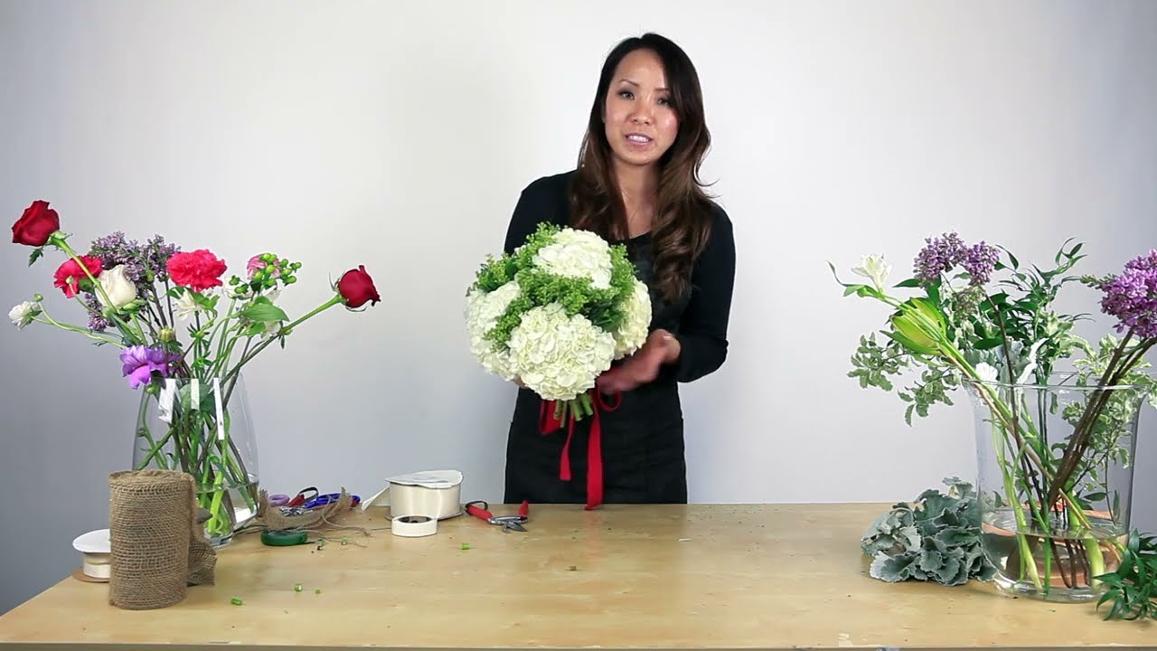 How to make a hydrangea bouquet - YouTube