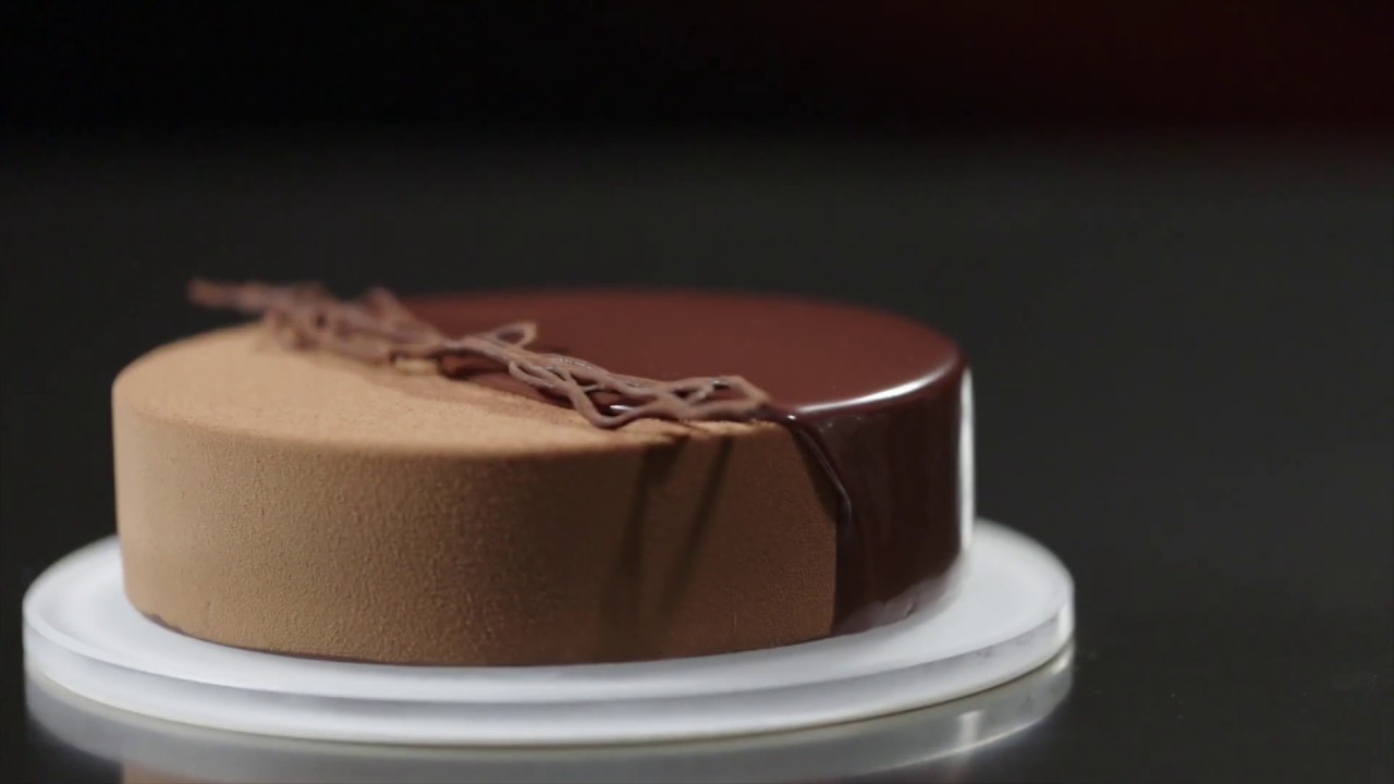 Valrhona - The Essentials - Chocolate Decorations : Cocoa powdered ...